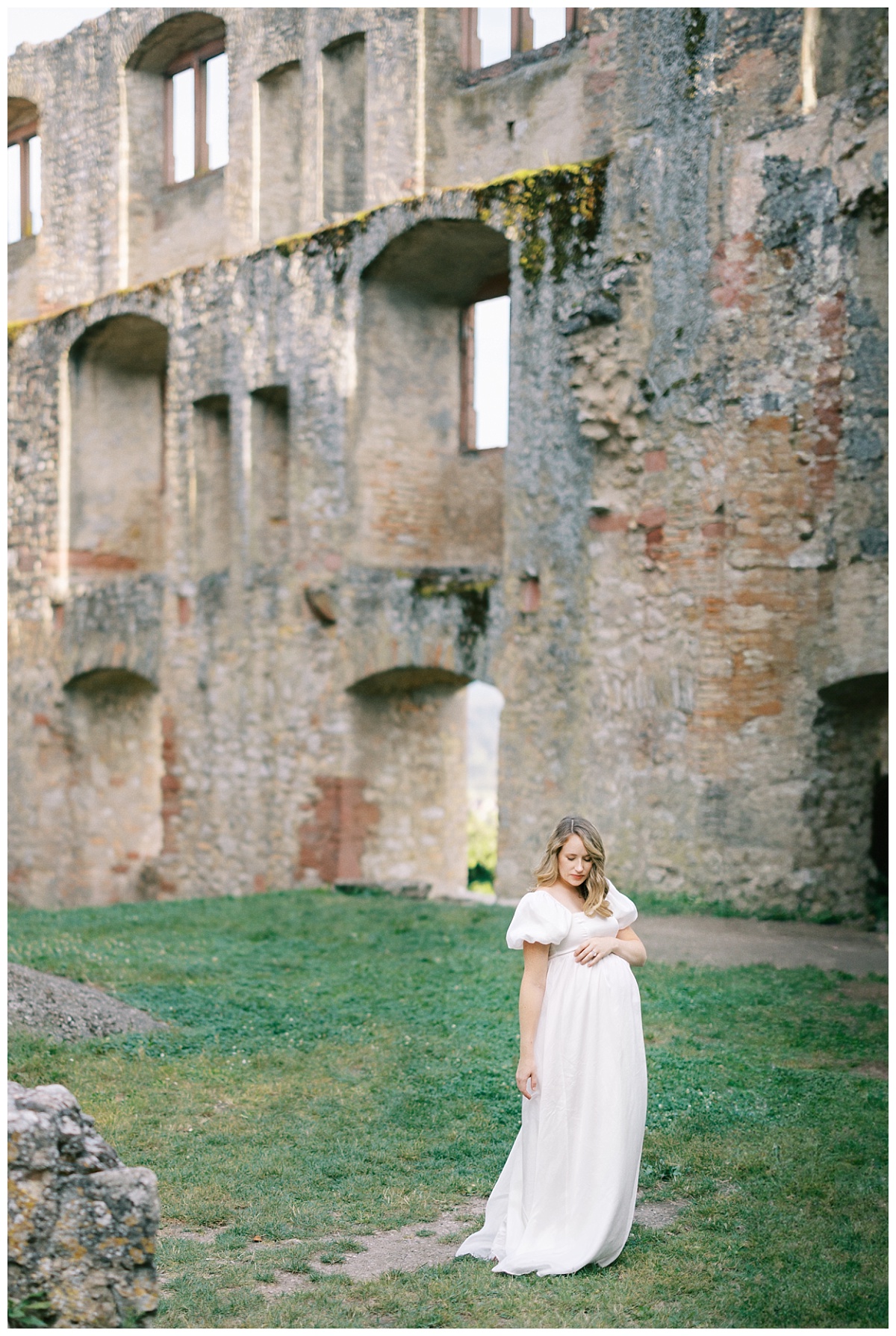 Frankfurt Maternity Photographer | Stunning Castle Maternity Session ...